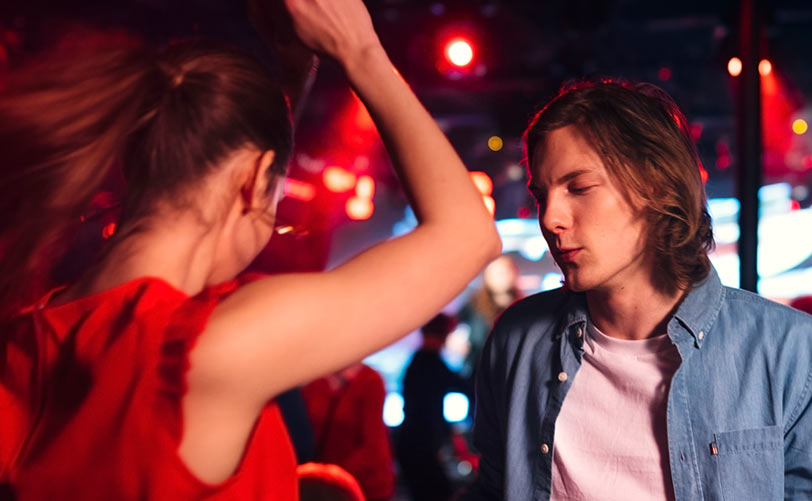 Partykryssning med liveband och DJs | Viking Line